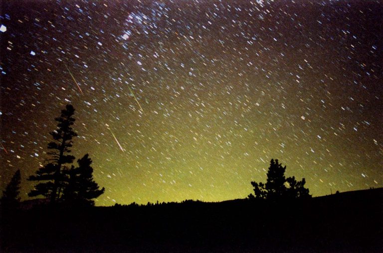 Ce sunt stelele căzătoare și cum apar aceste fenomene astronomice ...