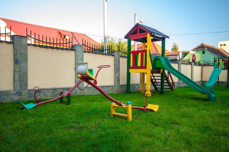 Gradinita - primul pas in educatie - Deștepți.ro