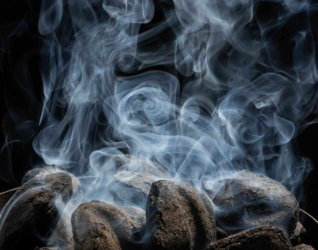 Carbunele de lemn – metode vechi, utilizari noi - Deștepți.ro