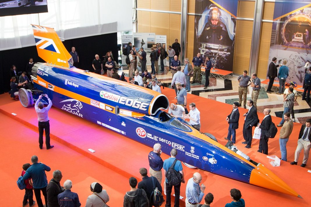 Bloodhound SSC – recordul absolut de viteza la sol - Deștepți.ro