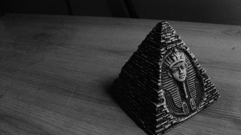 Faraonii negri – istoria uitată a Egiptului Antic - Deștepți.ro