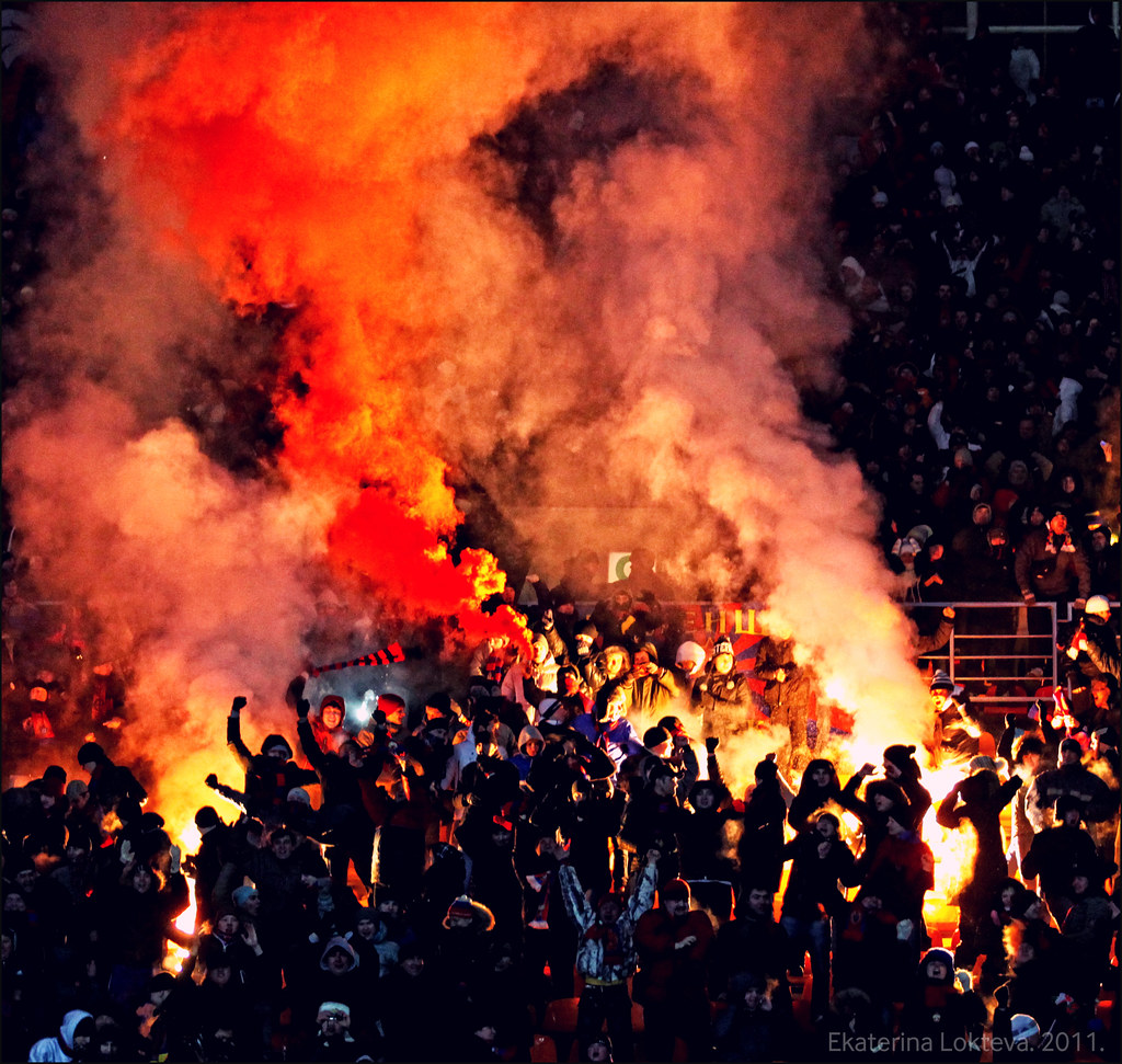 Ce înseamnă “ultraş”? - Deștepți.ro