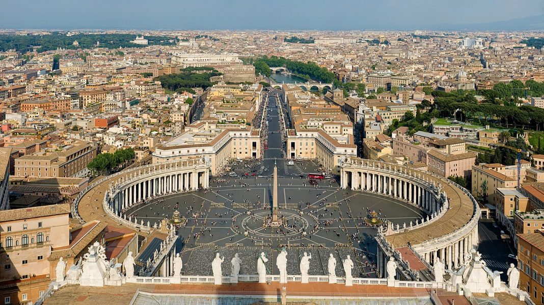 Bazilica Sf. Petru din Cetatea Vaticanului: Obiective turistice Vatican ...
