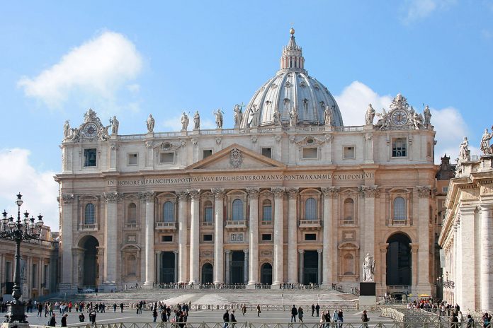 Bazilica Sf. Petru din Cetatea Vaticanului: Obiective turistice Vatican ...