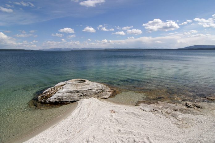 Parcul National Yellowstone: Obiective turistice SUA - Wyoming ...