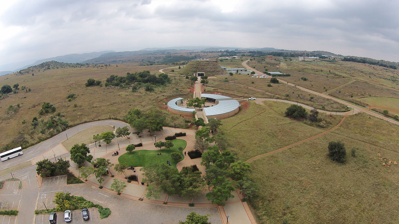 Maropeng: Obiective turistice Africa de Sud - Johannesburg - Deștepți.ro