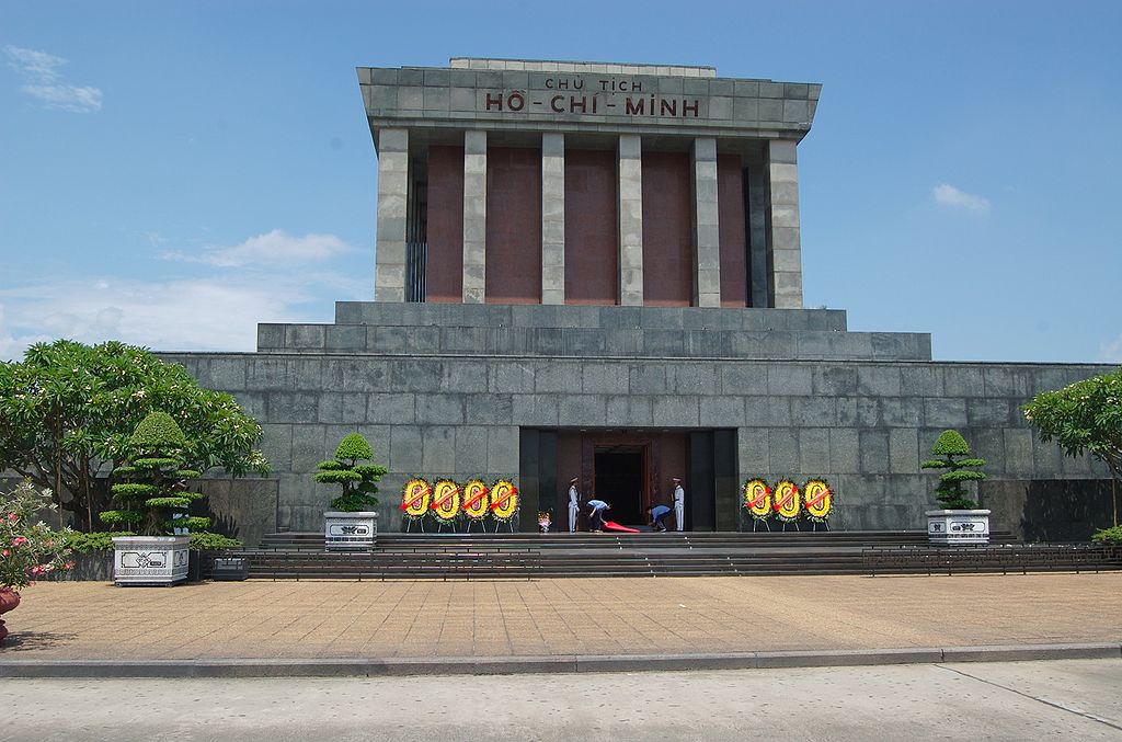 Mausoleul lui Ho Si Min: Obiective turistice Vietnam - Ha Noi - Deștepți.ro