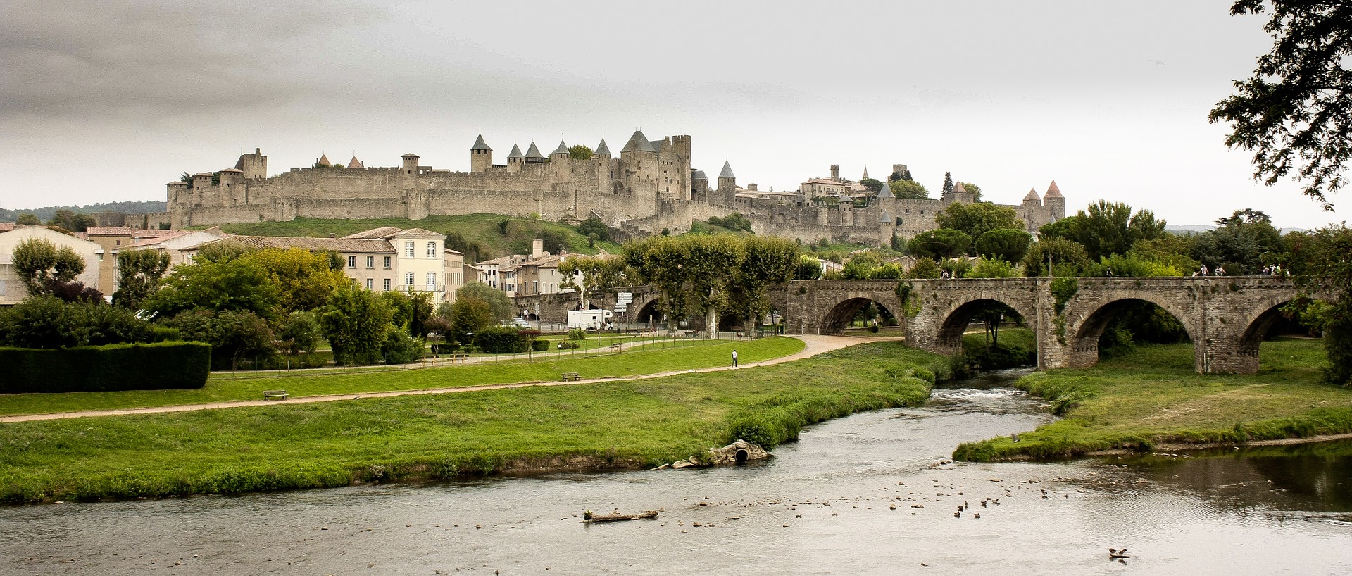 Orasul fortificat Carcassonne: Obiective turistice Franta - Carcassonne ...