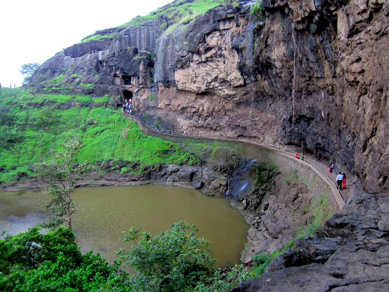 Pesterile Ellora: Obiective turistice India - Ellora - Deștepți.ro