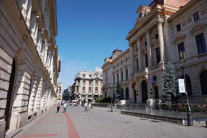 Strada Lipscani: Bucureștiul istoric și vibrant