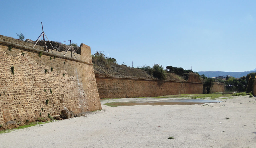 Zidurile orasului Hania: Obiective turistice Grecia - Hania - Deștepți.ro