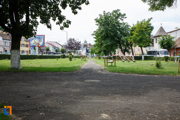 Parcul Republicii din Târgu Mureș: refugiu urban